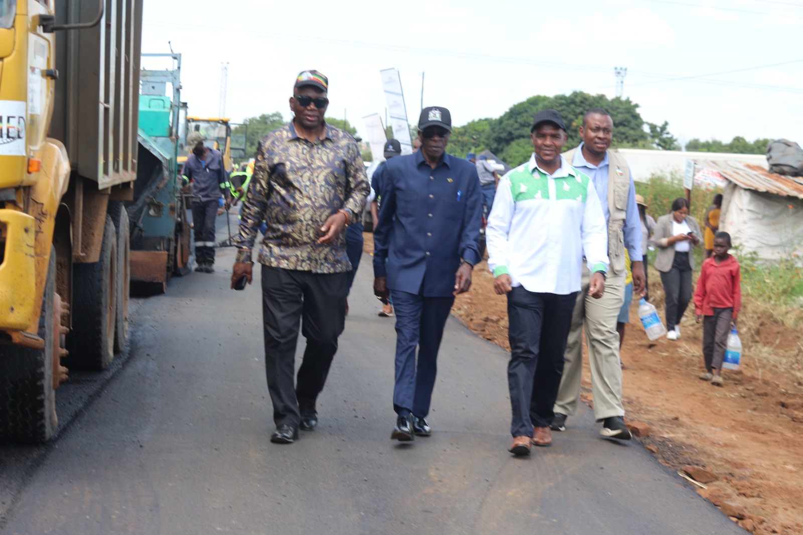 Ministers Mhona, Tawengwa tour road rehabilitation projects in Glen ...