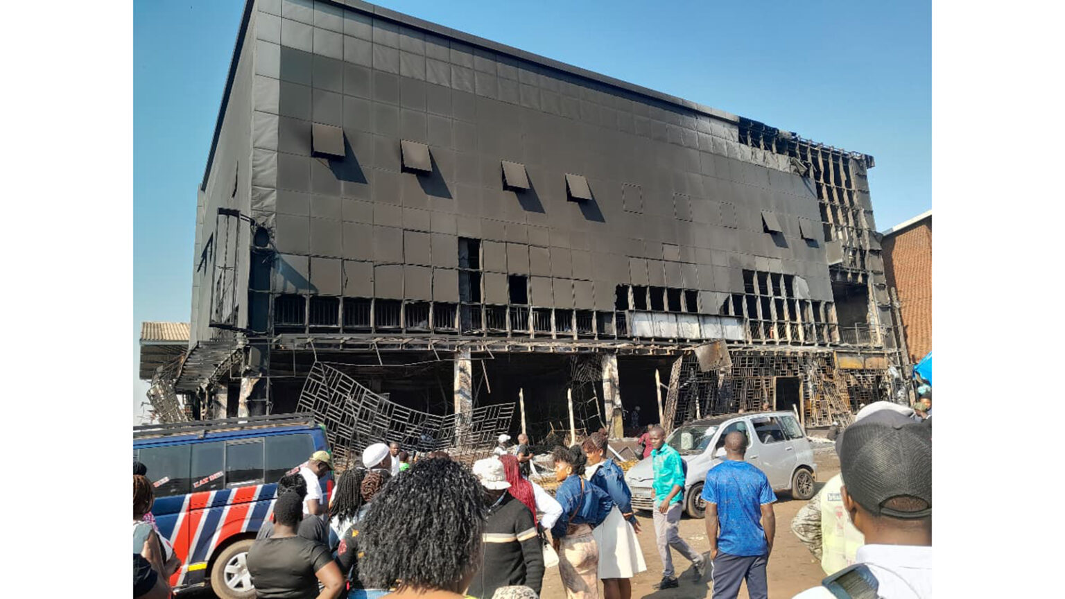 Fire guts Bezbets, more shops in Harare CBD – herald