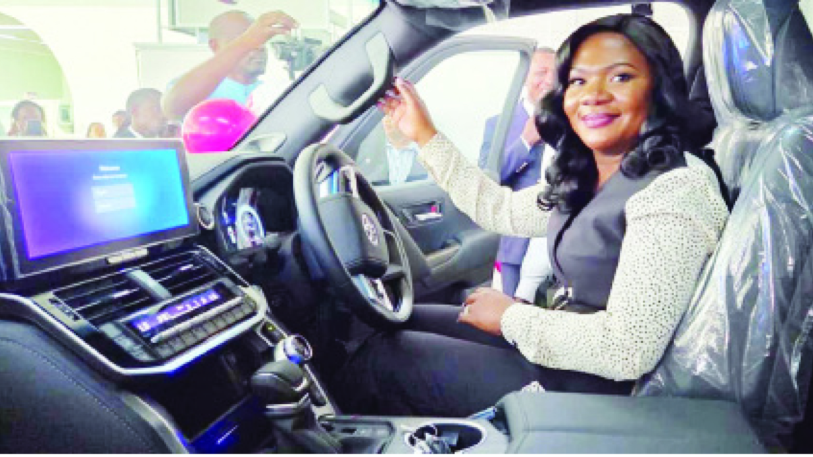 ALL SMILES AS MAI MAGAYA COLLECTS HER CAR, CASH GIFTS – herald