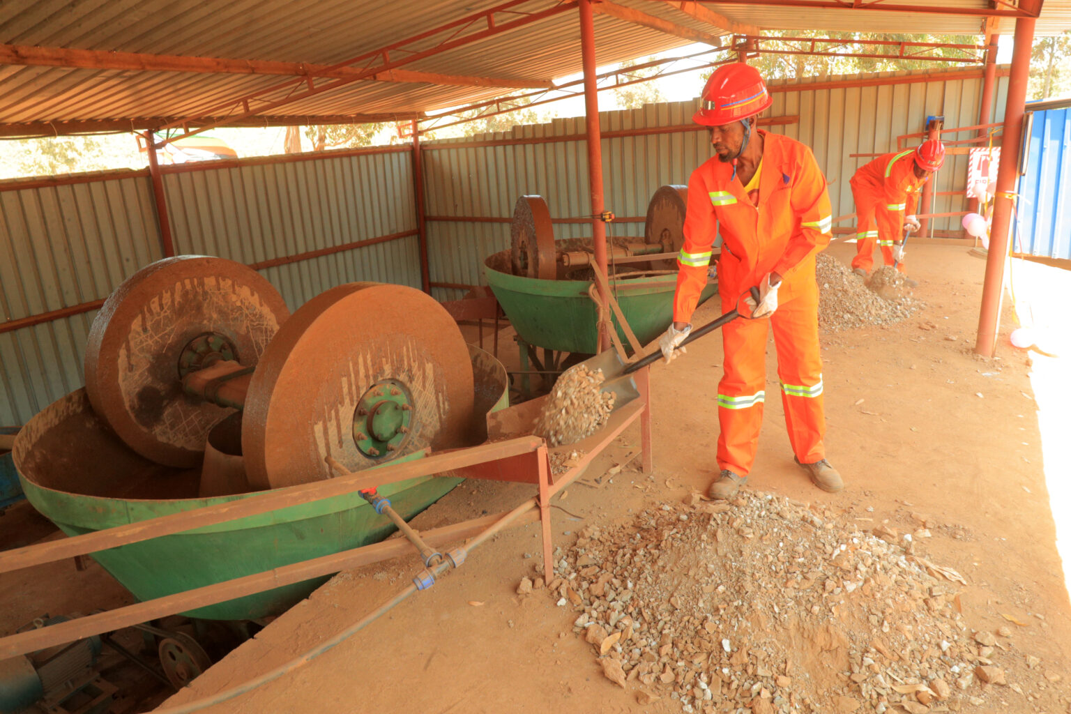 NEW: Gold milling and processing centre to benefit over 5000 small ...