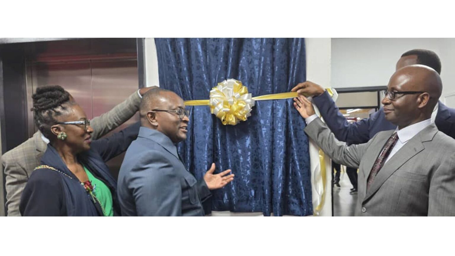 Minister Muswere officially opens Zimpapers integrated newsroom - herald