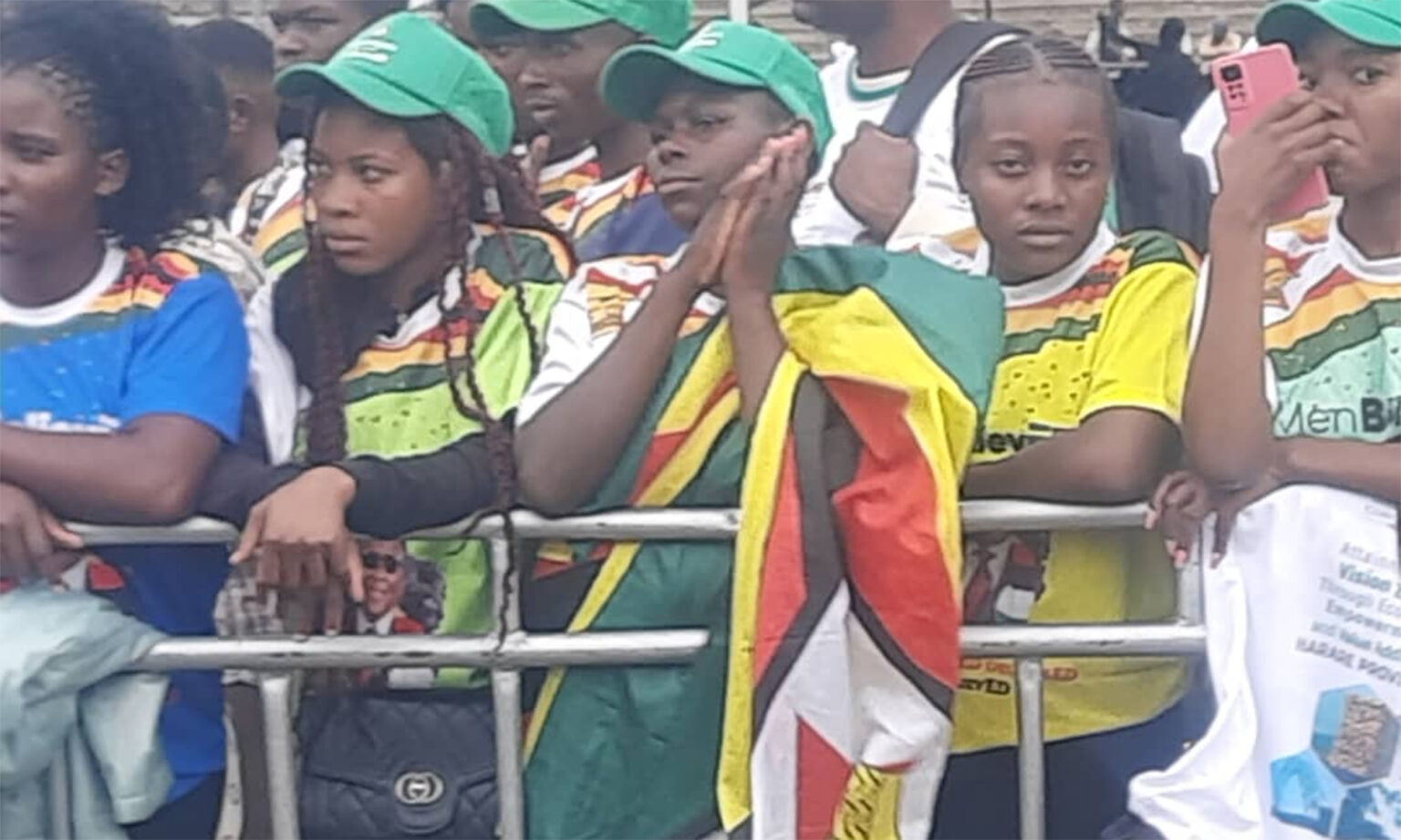 Zanu PF holds inter-district meeting at Gwanzura Stadium – herald