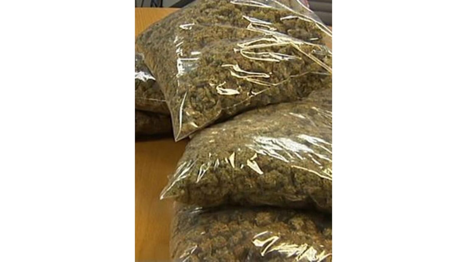 Mbanje 13,5 kgs yawanikwa mumasaga emabanana . . . muridzi wayo ‘arova ...