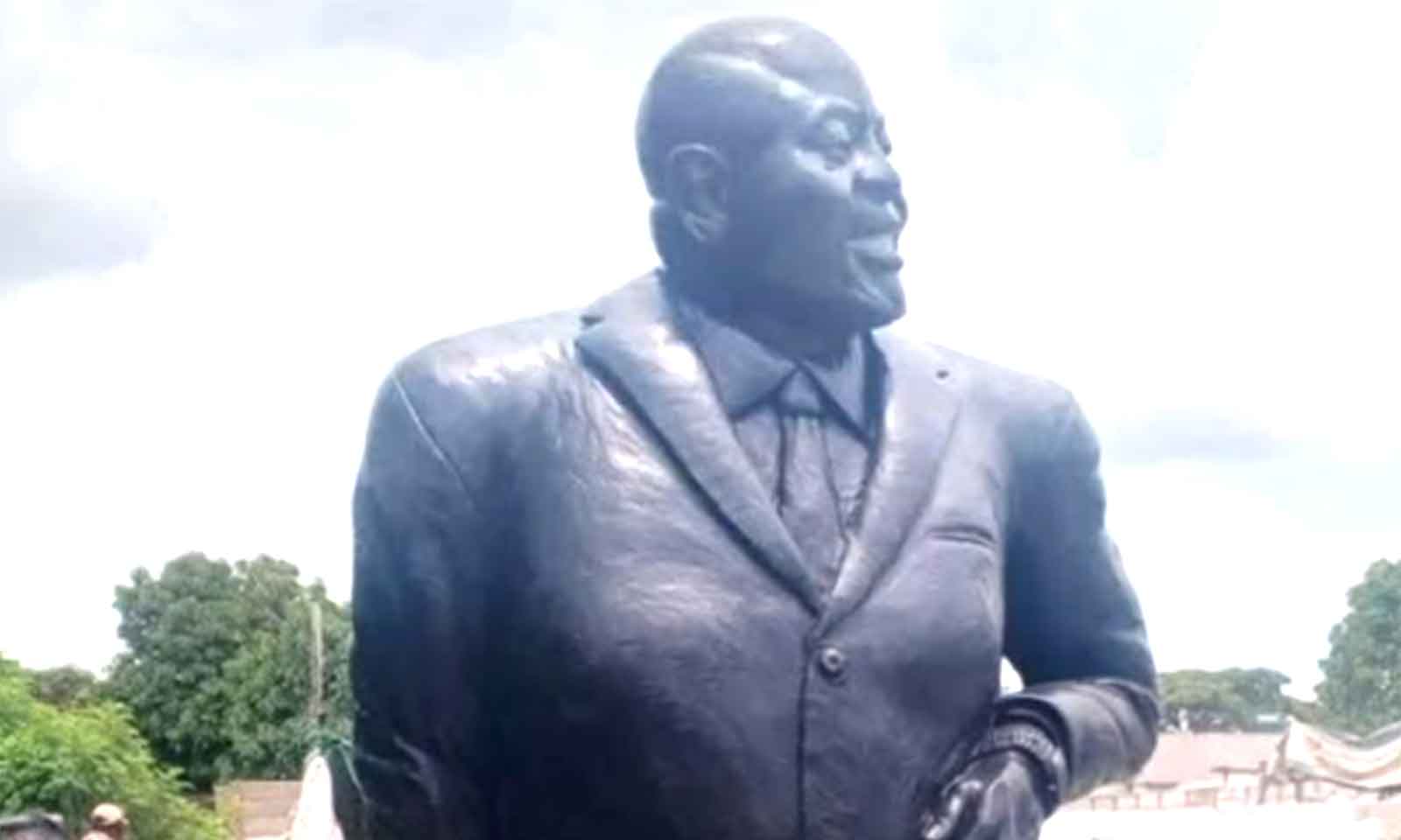 EDITORIAL : CHIVAYO STATUE, A PIECE WHICH WAS ALWAYS SET TO SPARK ...