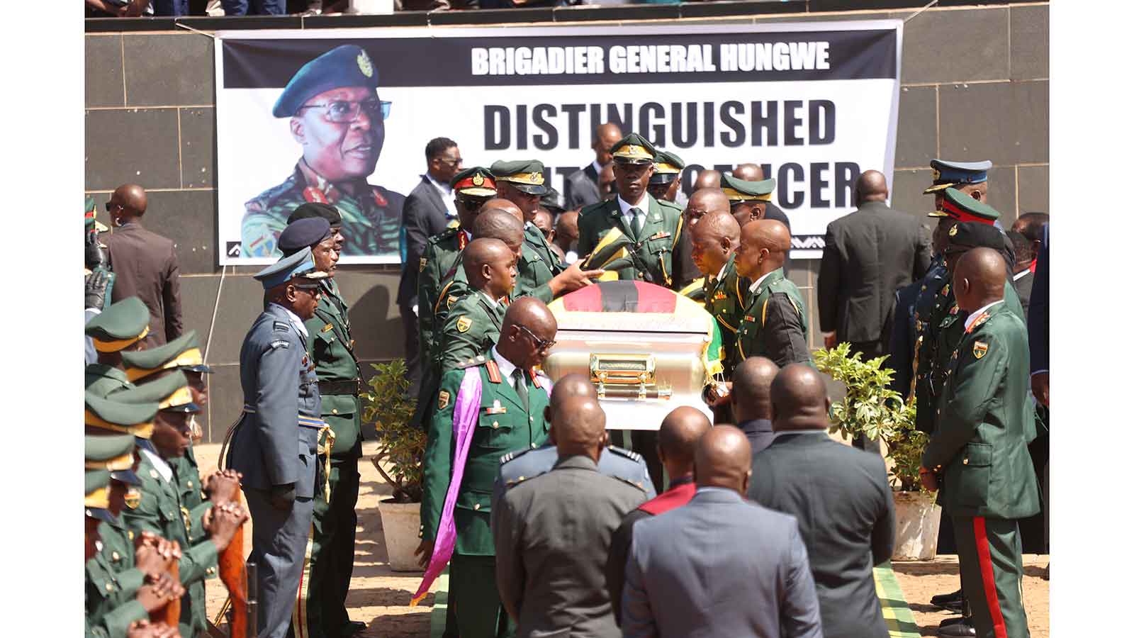 Mourners hail Hungwe’s illustrious work - herald