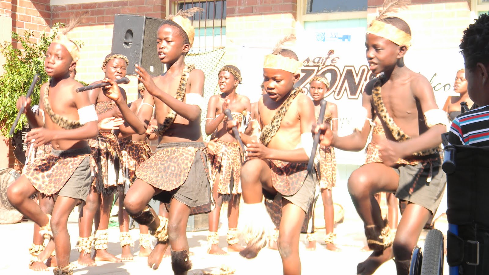 IMIGIDO YESINTU ezikolo – herald
